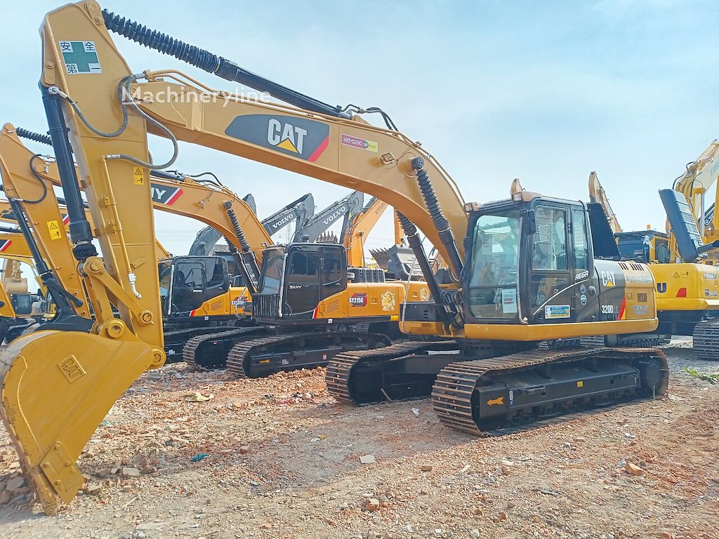 Caterpillar 320D bager guseničar