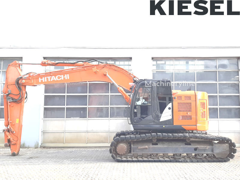 Hitachi ZX225USLC-6 bager guseničar