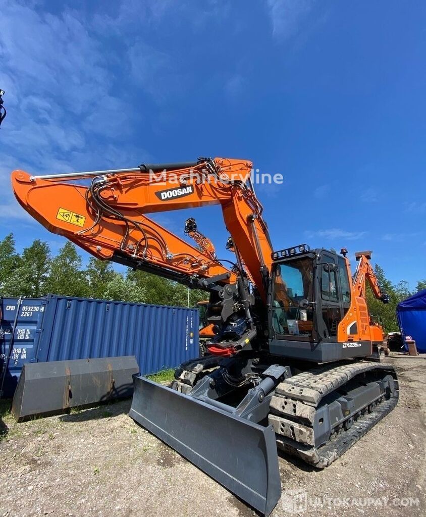 Prodaje se Doosan DX 235LCR-5 mini bager na aukciji