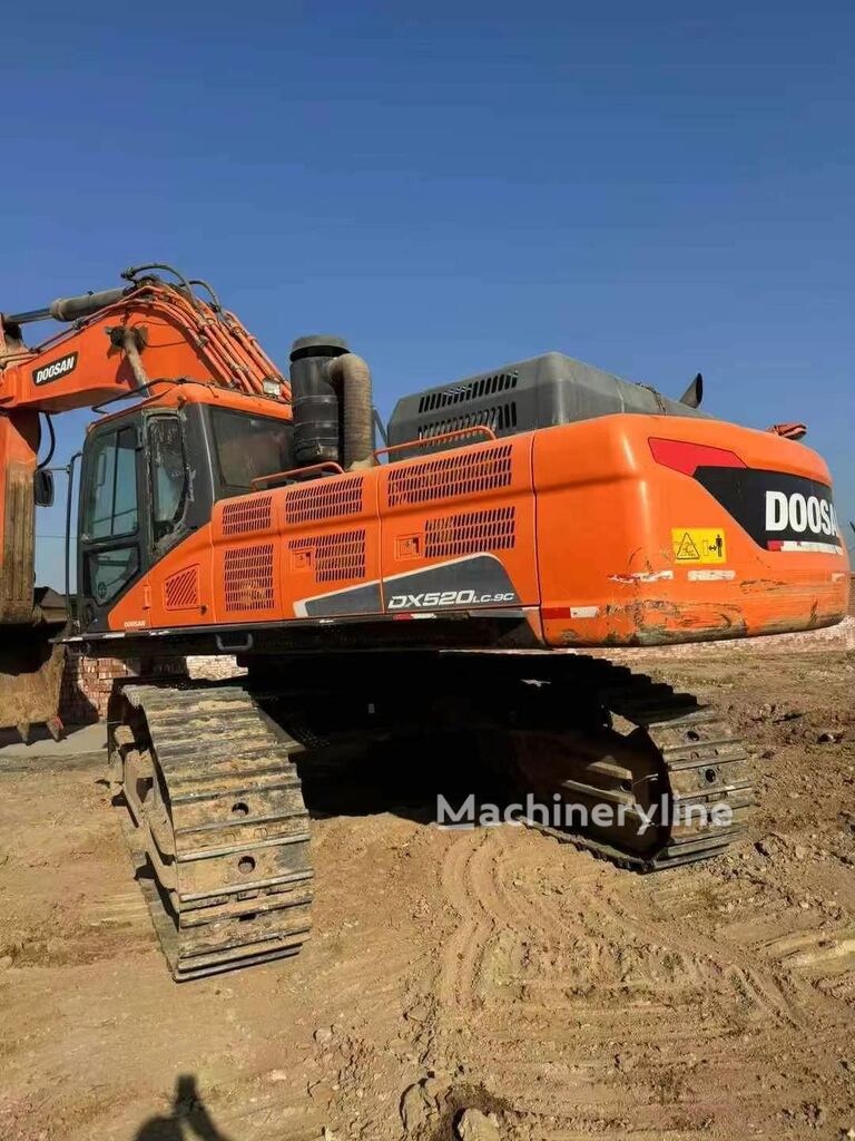 Doosan DX520 bager guseničar