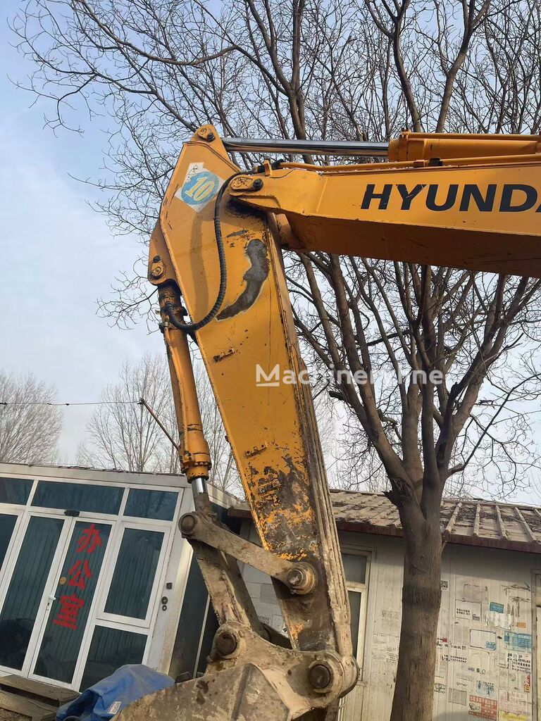 Hyundai R225 bager guseničar