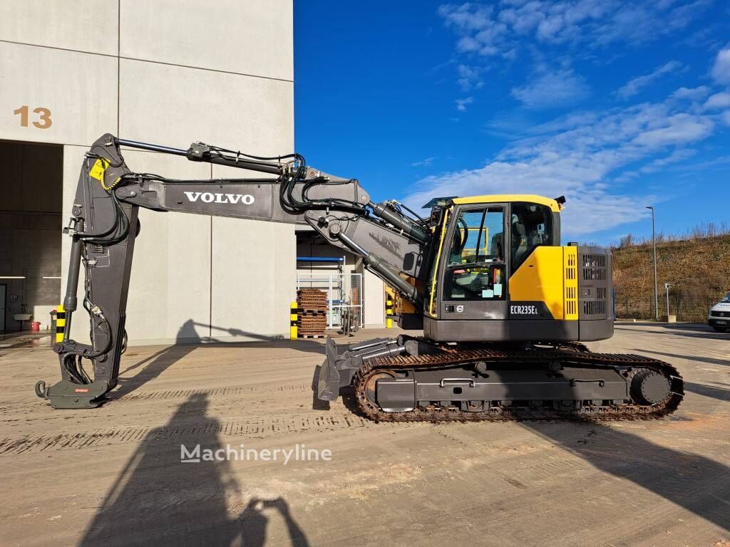 Volvo ECR 235 EL bager guseničar