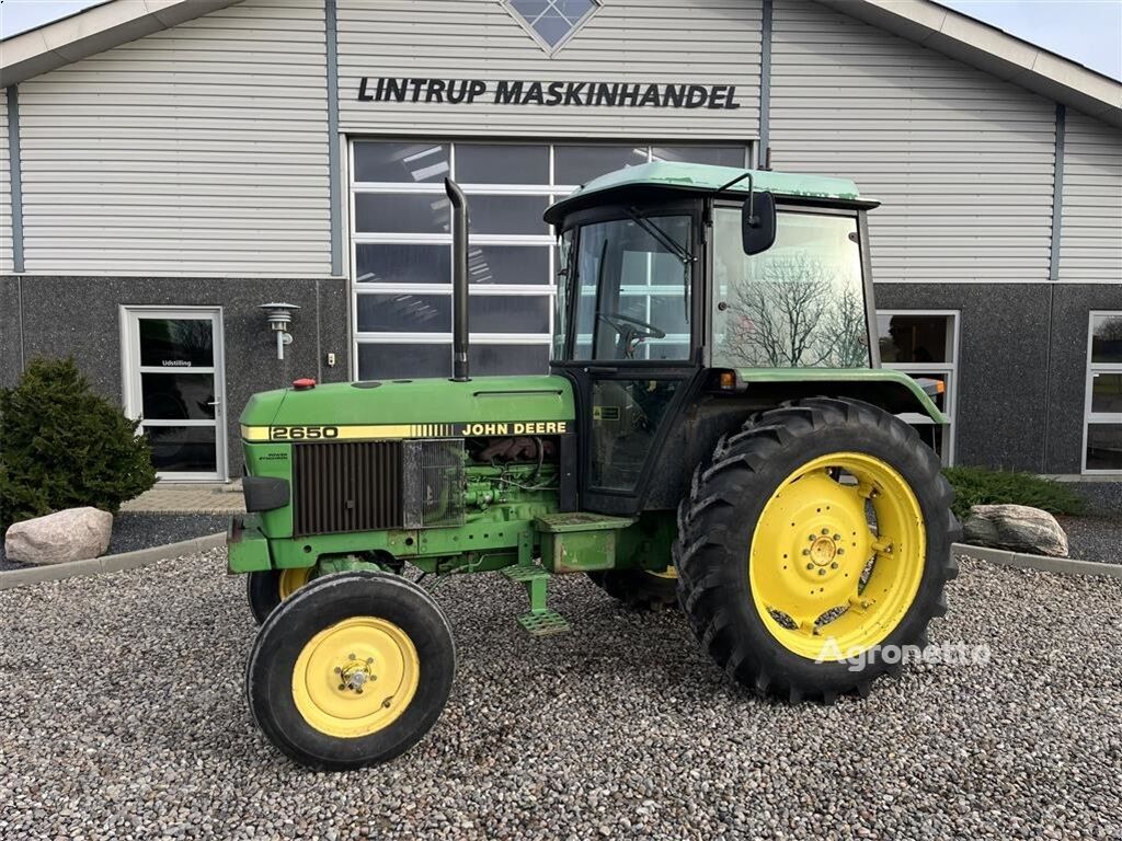 John Deere 2650 KUN 3268 timer og meget snild og handy traktor traktor točkaš