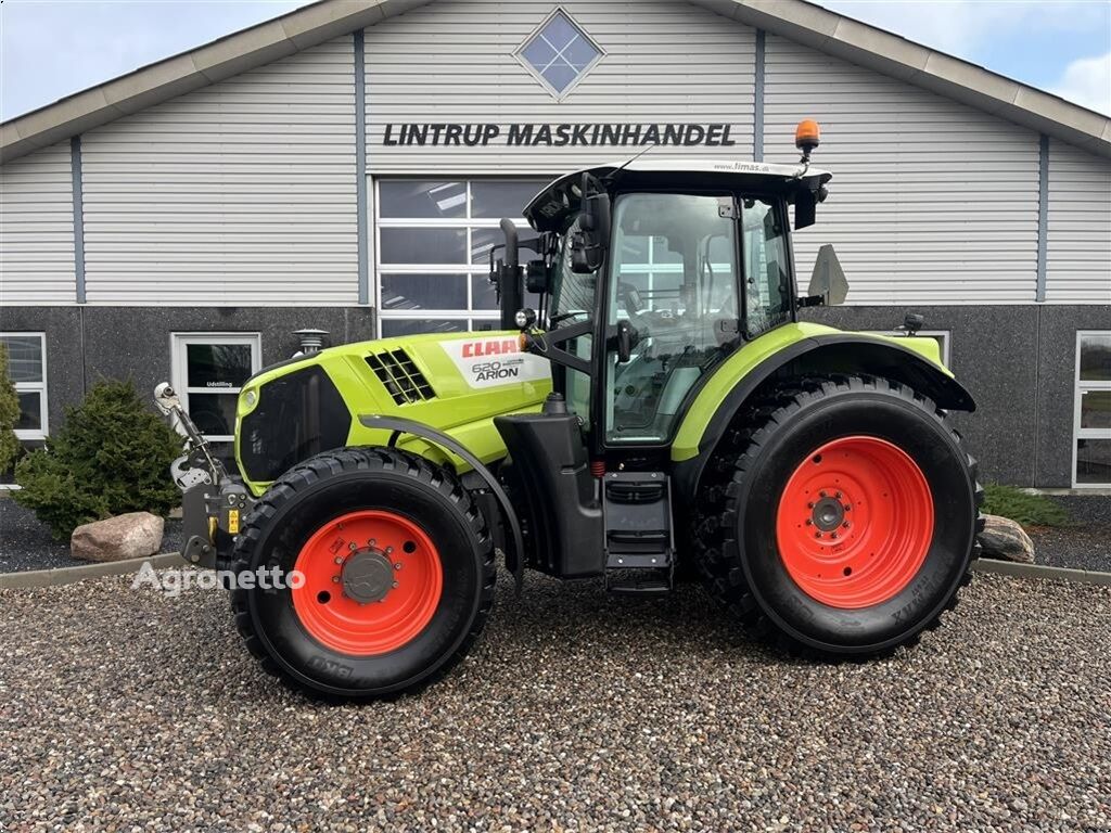 Claas ARION 620 CMATIC med frontlift og frontPTO, affjedret foraksel o traktor točkaš