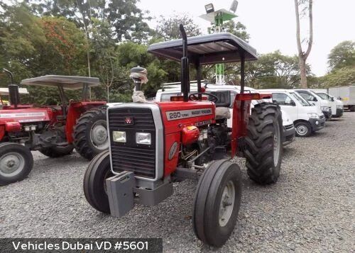 Massey Ferguson TRACTOR(Massey Ferguson) traktor točkaš