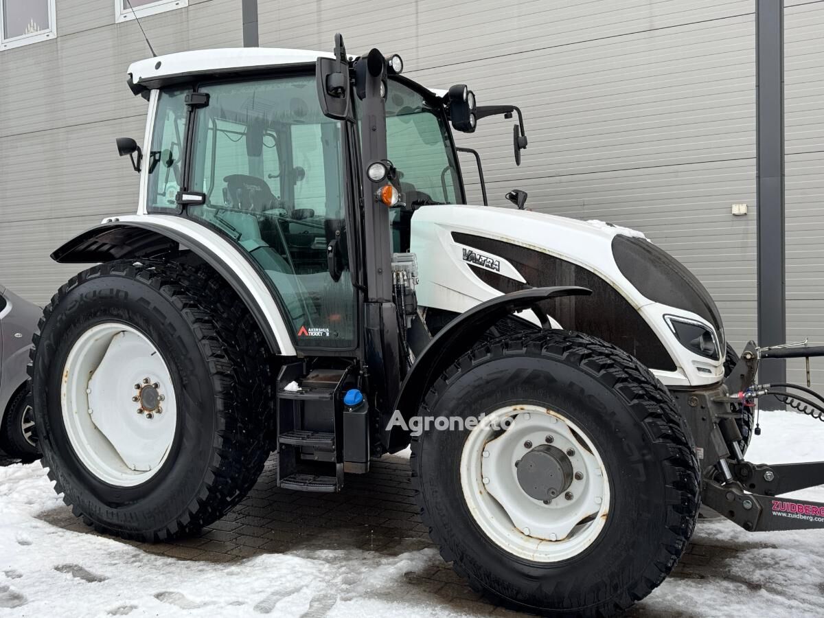 Prodaje se Valtra A114 traktor točkaš na aukciji