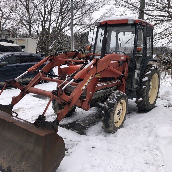 Yanmar TRACTOR(Yanmar) traktor točkaš