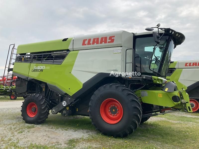 Claas LEXION 5400 kombajn za žito