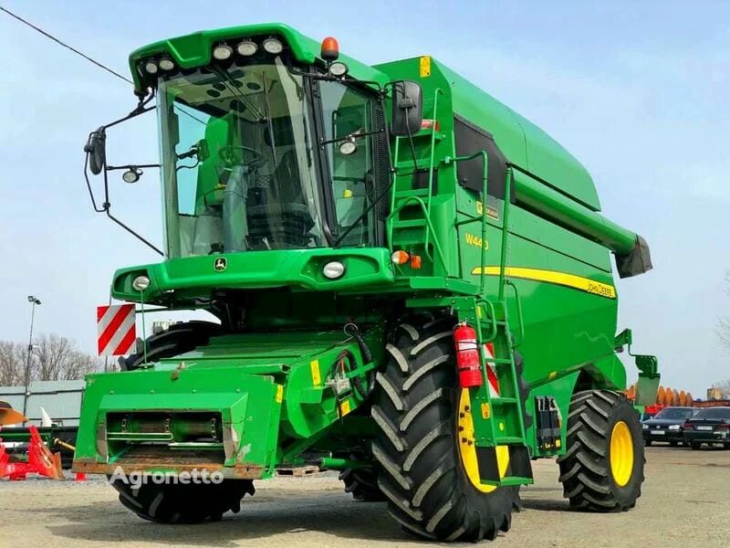 John Deere W440 kombajn za žito