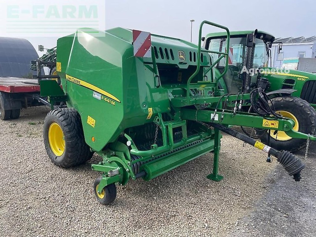 John Deere f441m mc balirka za četvrtaste bale