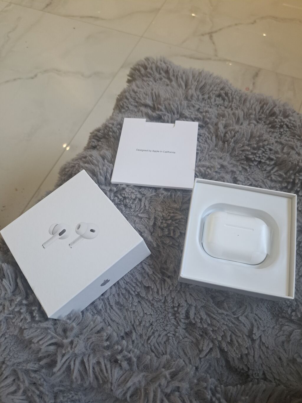 -AirPods 2 generacija 7600RSD -Airpods 3 generacija 7900RSD -Apple