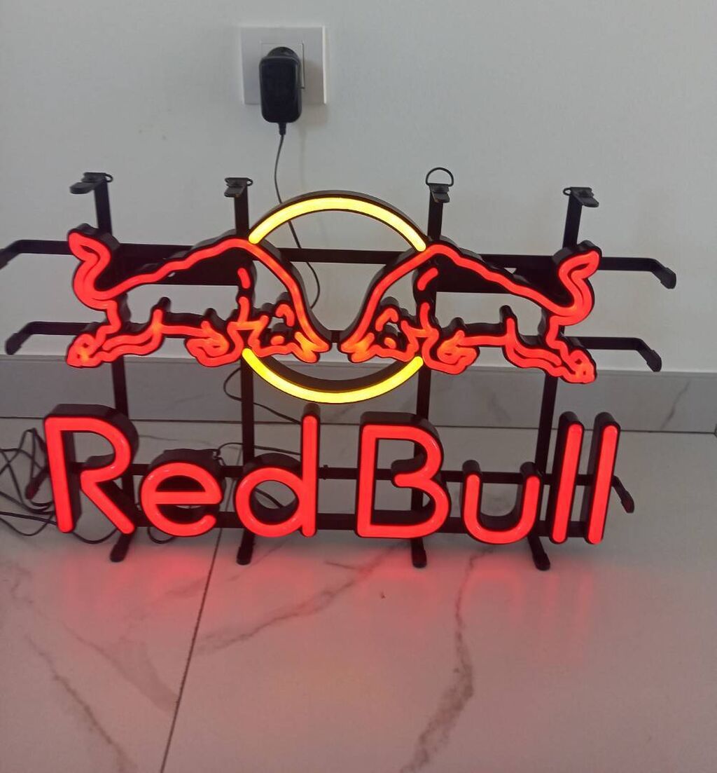 Svetleca reklama ReD BuLL Ispravna, odlicno ocuvana i bez ostecenja