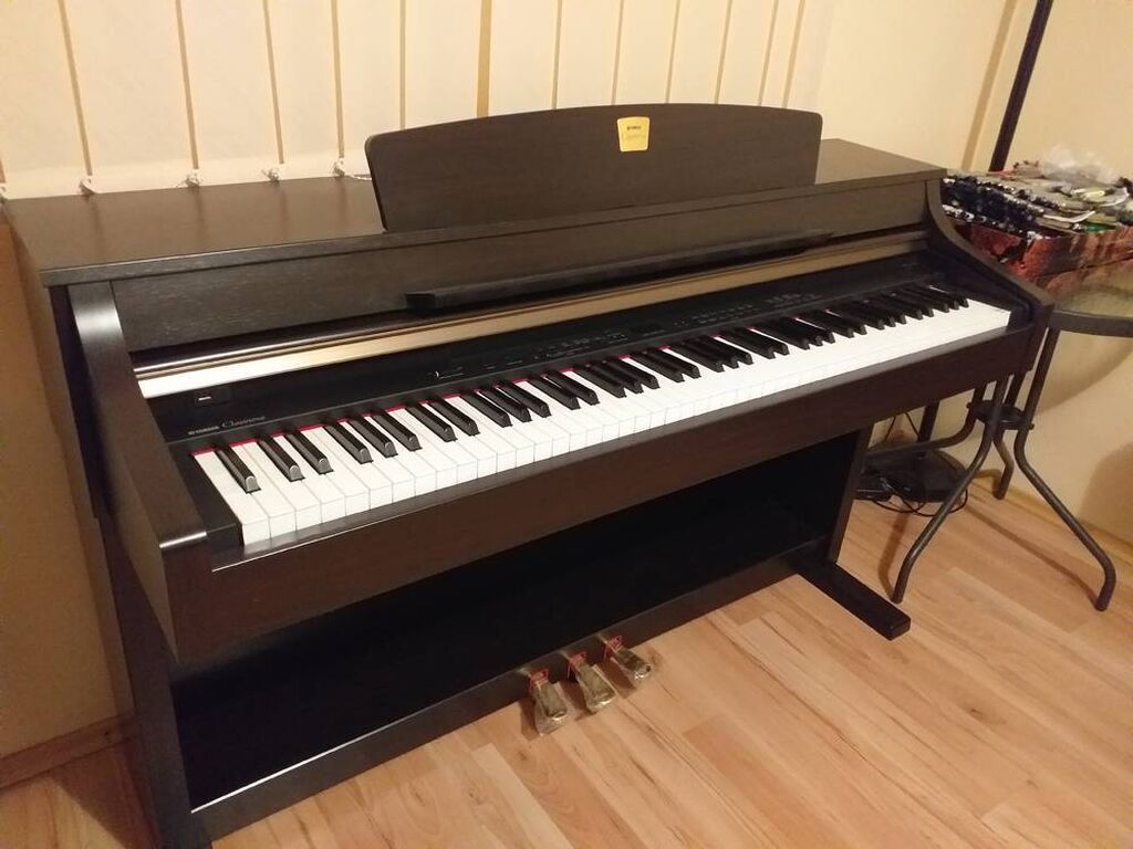 Yamaha Clavinova CLP-330 Nekorisceno Yamahina Clavinova