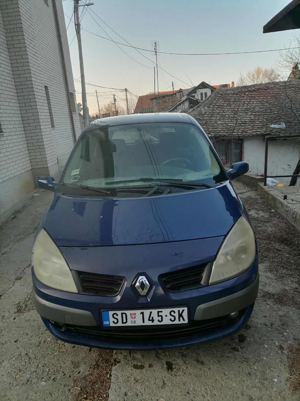 Renault Scenic: 1.5 l | 2007 г. 369080 km. Hečbek