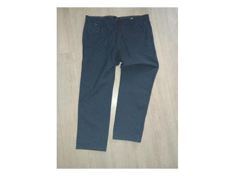 Reserved muske pantalone
