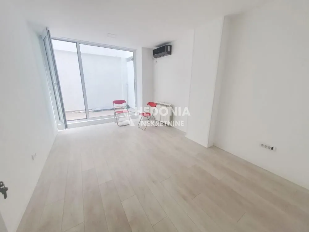 Prodaja, trosoban stan, 90m2, Đeram Pijaca, Beograd