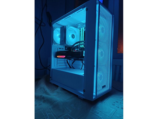 SUPREME gamer - Ryzen 7 5700x3d/32gb DDR4/RX 6800 16gb