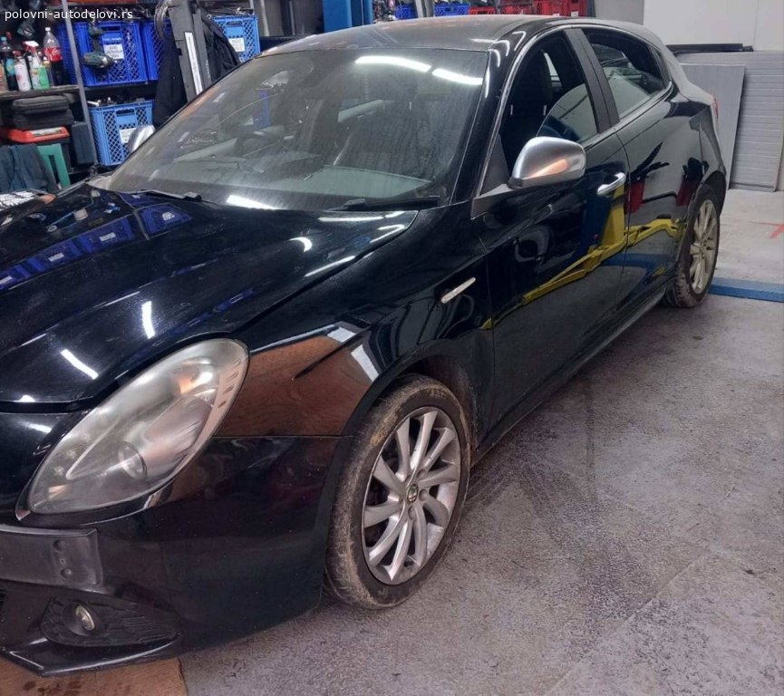 Alfa Romeo Giulietta levi retrovizor hrom Originalni delovi