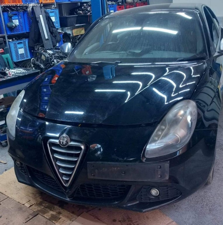 Alfa Romeo Giulietta hauba kod boje 601/b