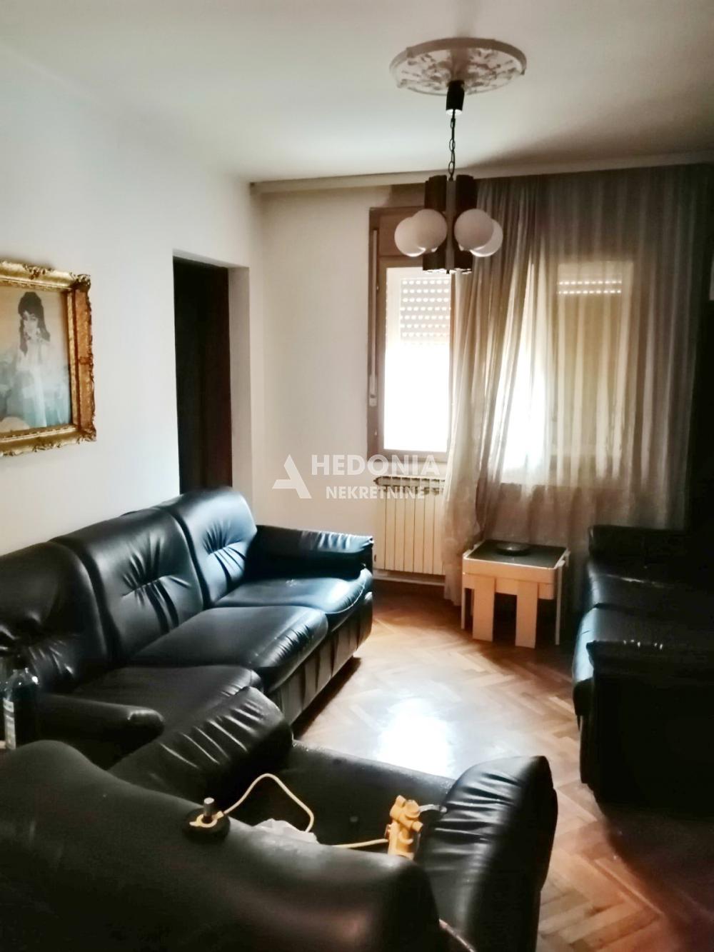 Zemun, Kalvarija, 5.0 spratna kuća, plac 5,5 ari ID#9834 360.000 €