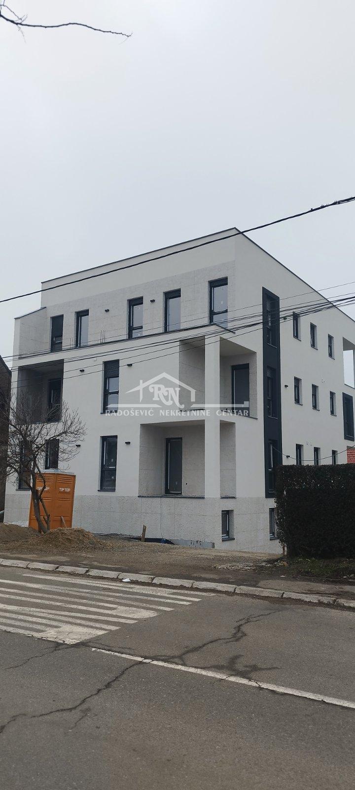 Batajnica, Kralja Radoslava, 34.29m2, plus parking mesto ID#1487 73.551 €