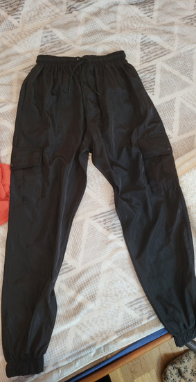 Pantalone suskave dzeparice L