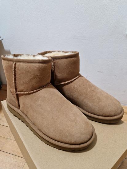 Nove UGG original čizme