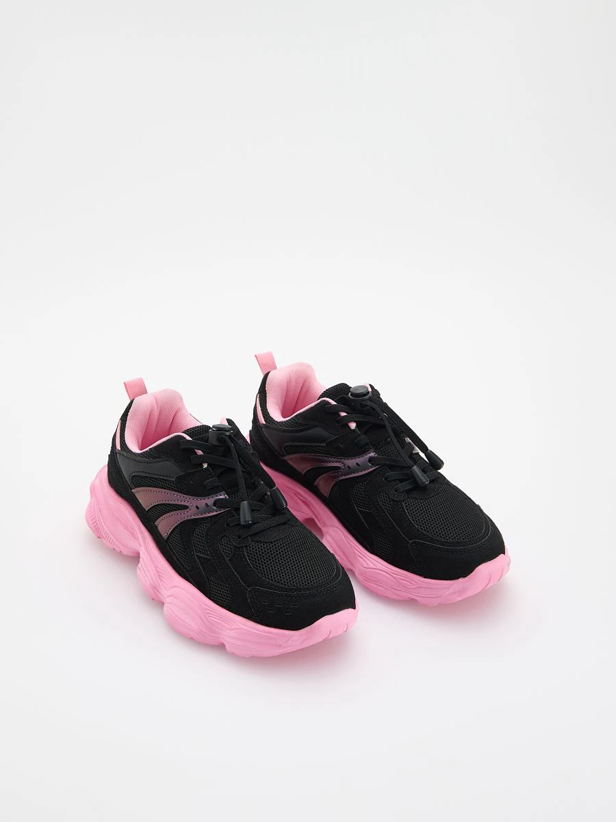 GIRLS` TREKKING SHOES