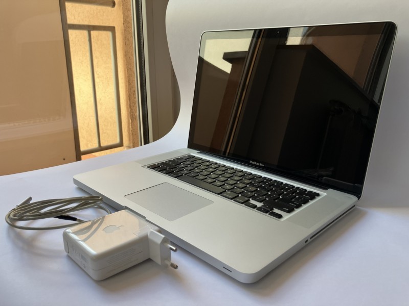 MacBook Pro Mid 2012 15` i7 2.3Ghz,1TB SSD,16GB,GeForce