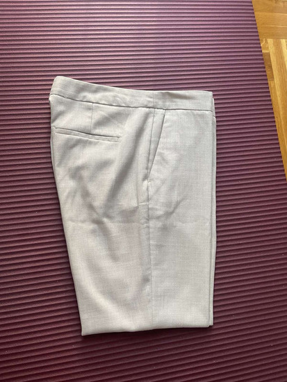 Zara pantalone 38