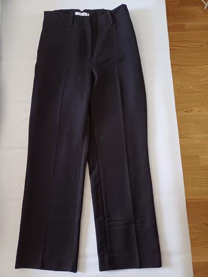   Nove Reserved zvoncaraste pantalone