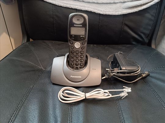 Panasonic KX TG1100FX bezicni telefon + poklon