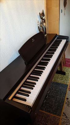 Yamaha YDP-141 Električni klavir