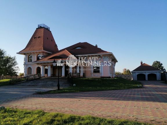 IDEALNI PROSTOR ZA HOTEL, Subotica, Palić, 1200m2 ID#3427