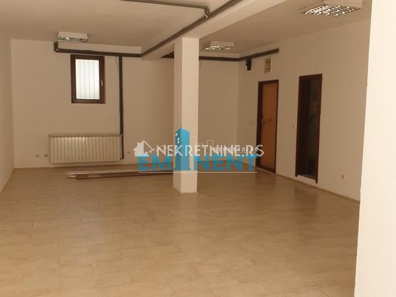 Zemun, Altina, Dobanovački put, Lokal, 100m2, 400 EUR