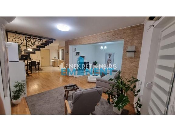 Vračar, Južni Bulevar, Sime Igumanova, Kuća, 112m2, 1200 EUR