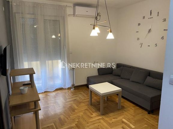 Jednoiposoban stan sa balkonom,30m2,Novi Sad,Podbara,Đorđa Jovanovića