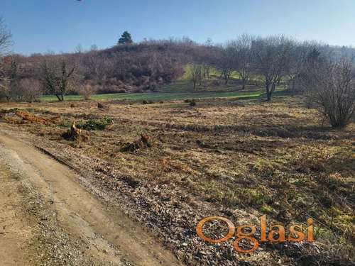 4 Gradjevinske parcele na Cardaku