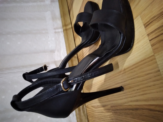 Elegantne sandale