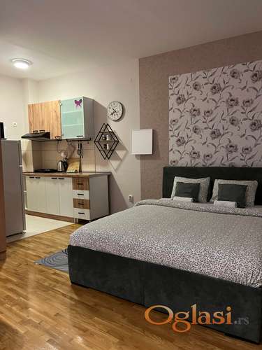 Downtown studio - FREE PARKING - Stan na dan Novi Sad