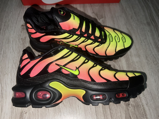 NIKE Tn  Air Max Plus br.38,cm24 NOVO