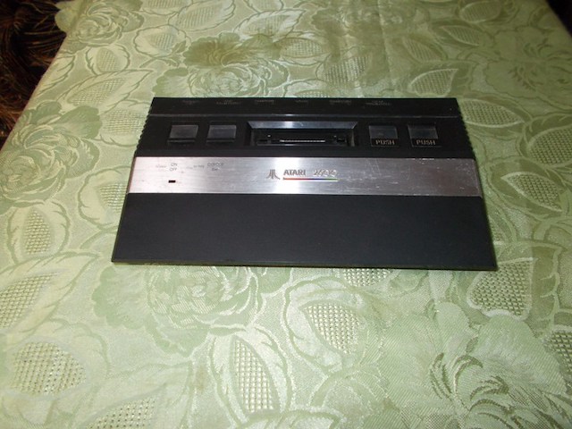 Atari 2600 - model CX-2600 - samo konzola