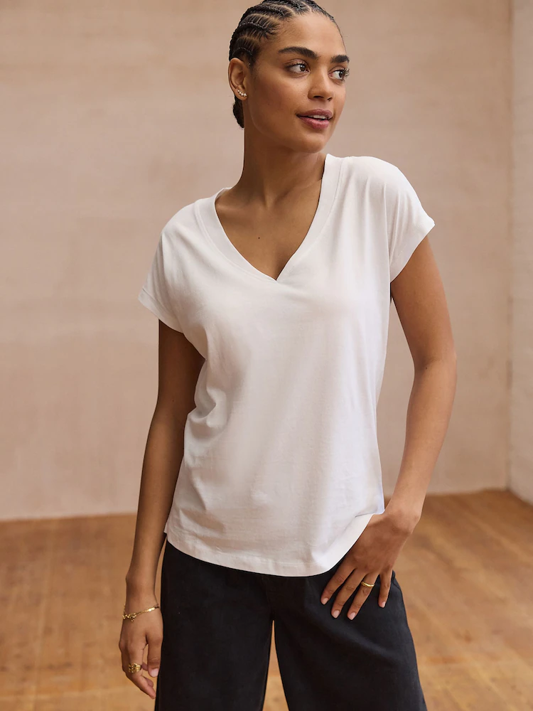 Novi Belo - V-Neck Cap Sleeve T-Shirt