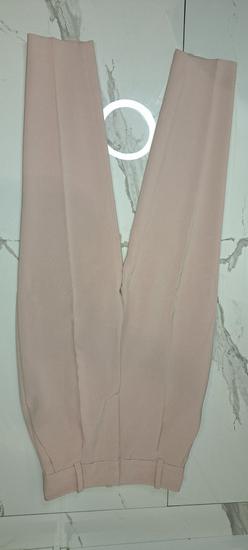 Pantalone Zara Snizeno 600din.