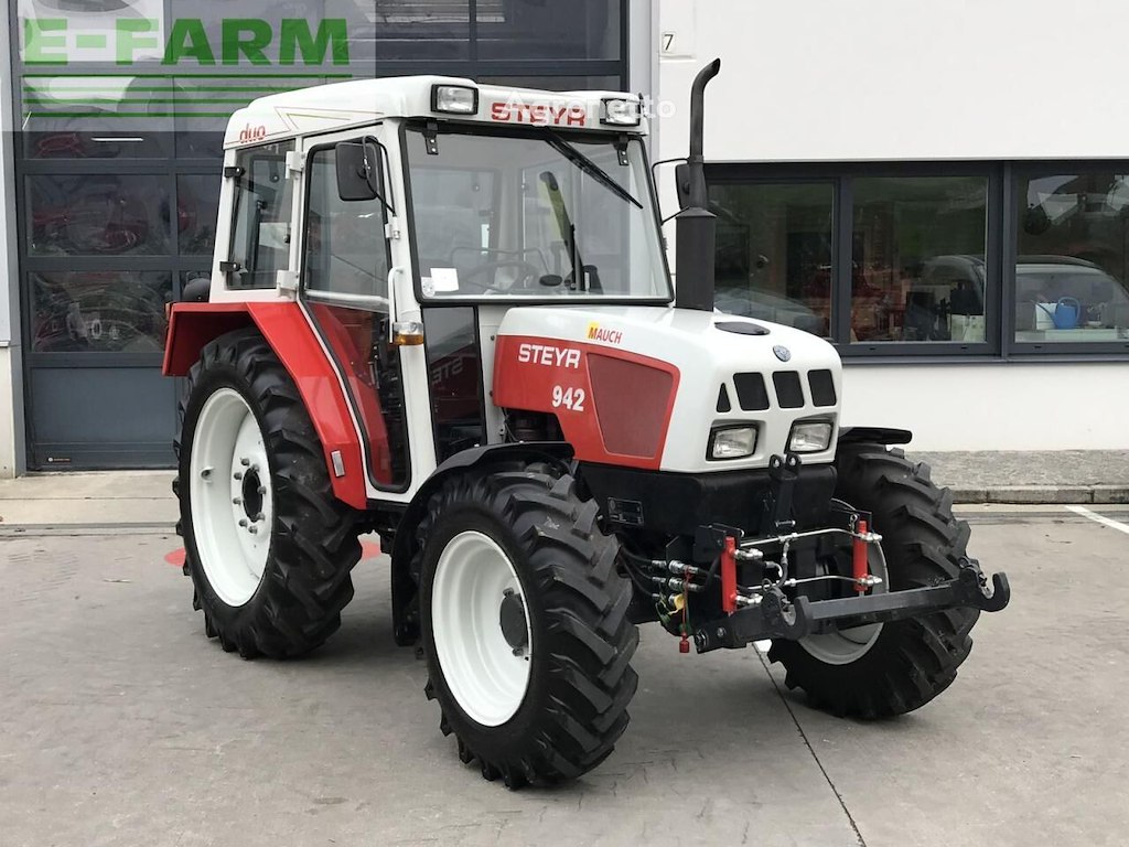 Steyr 942 a traktor točkaš