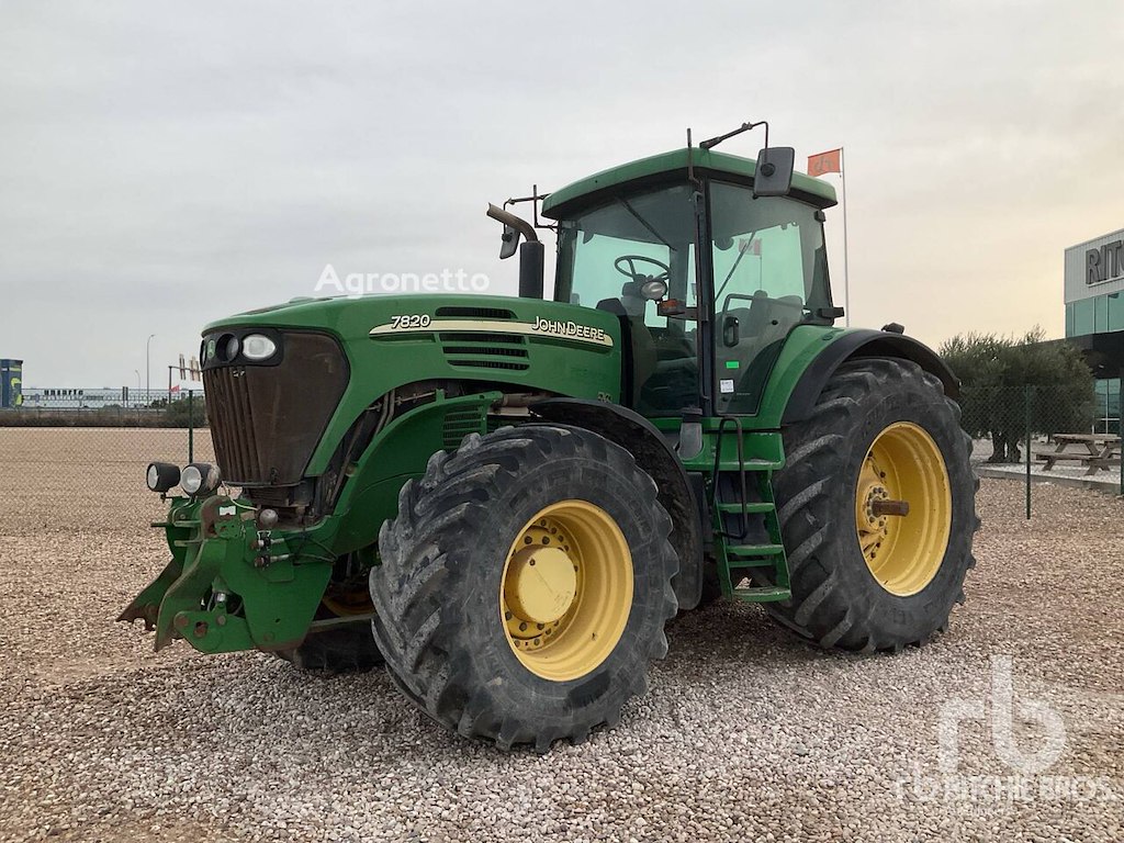 Prodaje se John Deere 7820 traktor točkaš na aukciji