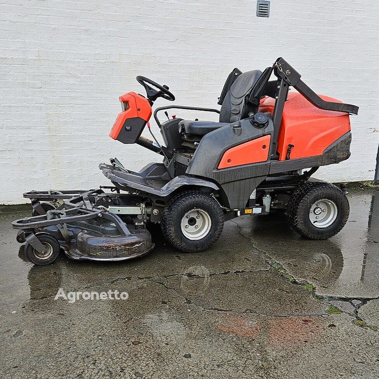 Prodaje se Husqvarna P520 D traktor kosilica na aukciji