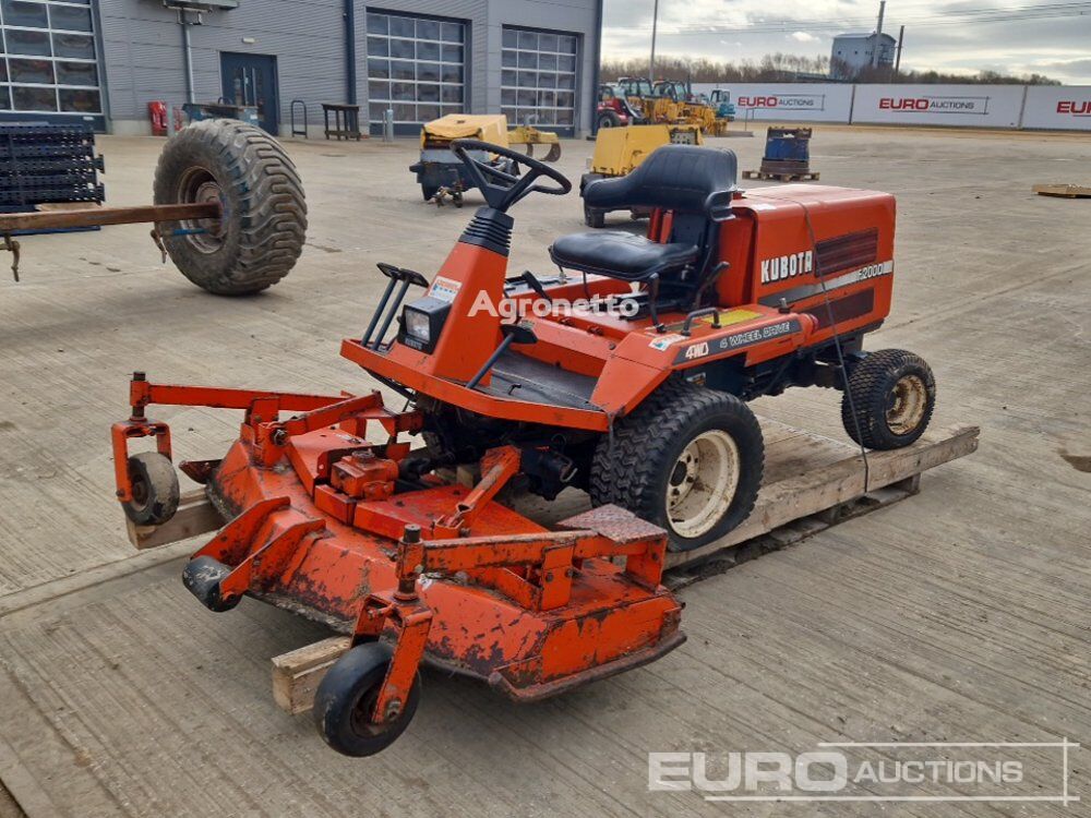 Prodaje se Kubota F2000 traktor kosilica na aukciji