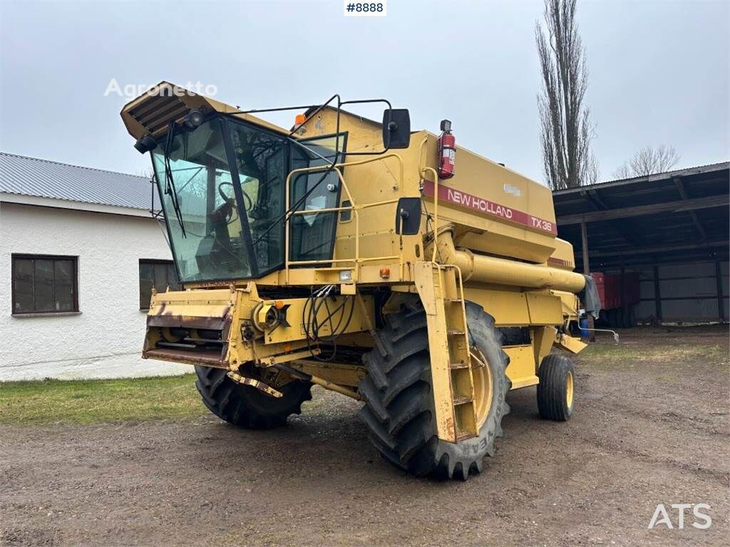 New Holland TX36 kombajn za žito