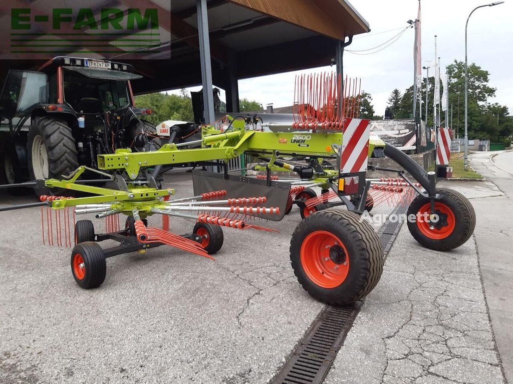 Claas liner 2600 trend prevrtač sena